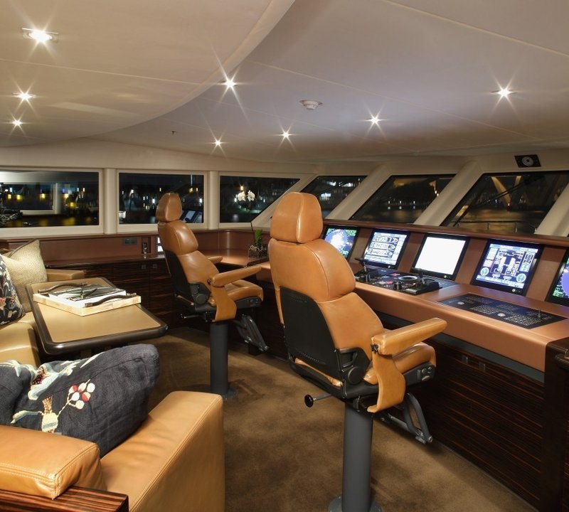 Wheel Image Gallery – Luxury Yacht Browser | by CHARTERWORLD Superyacht ...